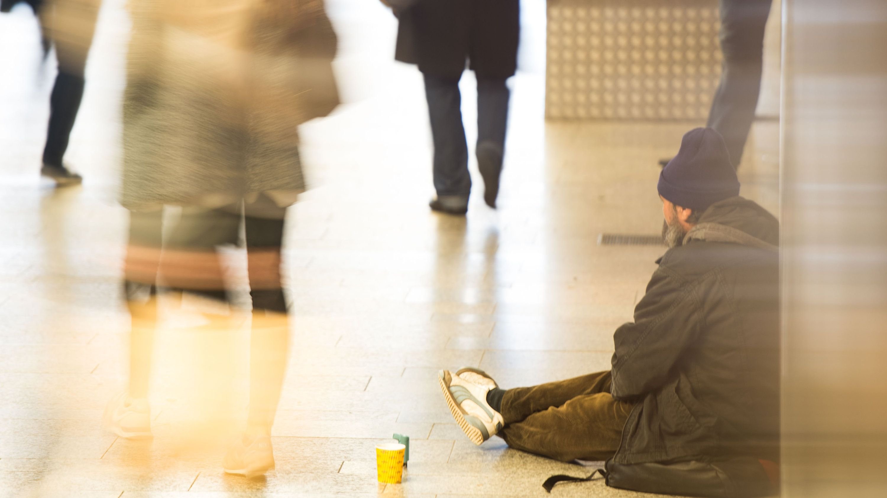 Ungleichheit: Große Schere zwischen Arm und Reich belastet auch psychisch