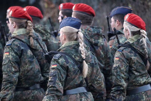 Die Bundeswehr bekommt neue Uniformen im Tarnmuster „Multitarn“