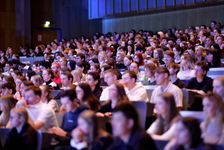 Masterstudium und Gehalt: Wie wirkt sich der Abschluss aufs Einkommen aus?