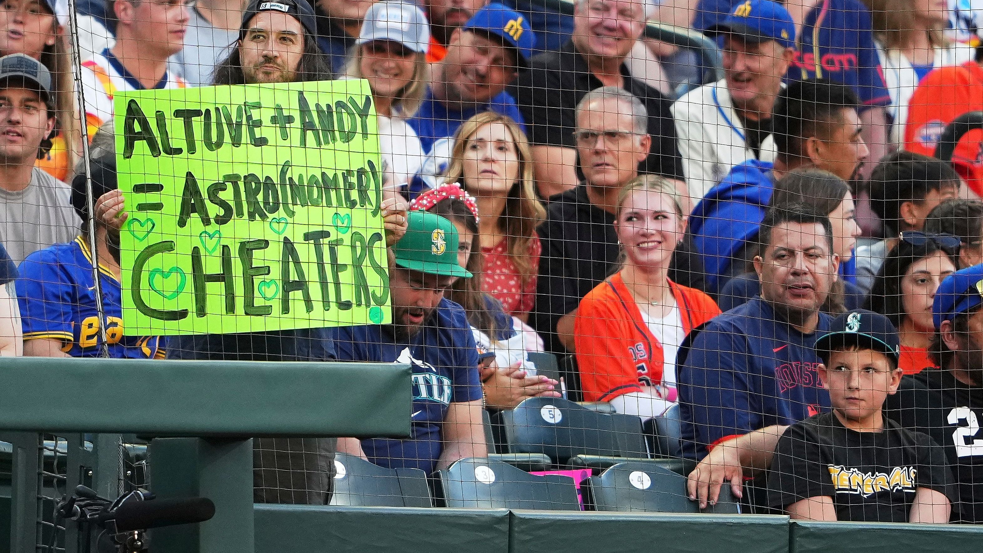 Coldplay-Konzert: Tech-Manager nach „Kiss-Cam“-Eklat beurlaubt