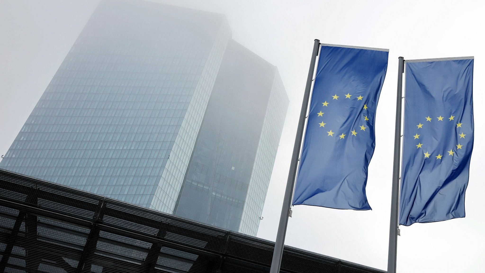Zinsentscheid und Inflation: Kann die EZB ihrem Dilemma entkommen?