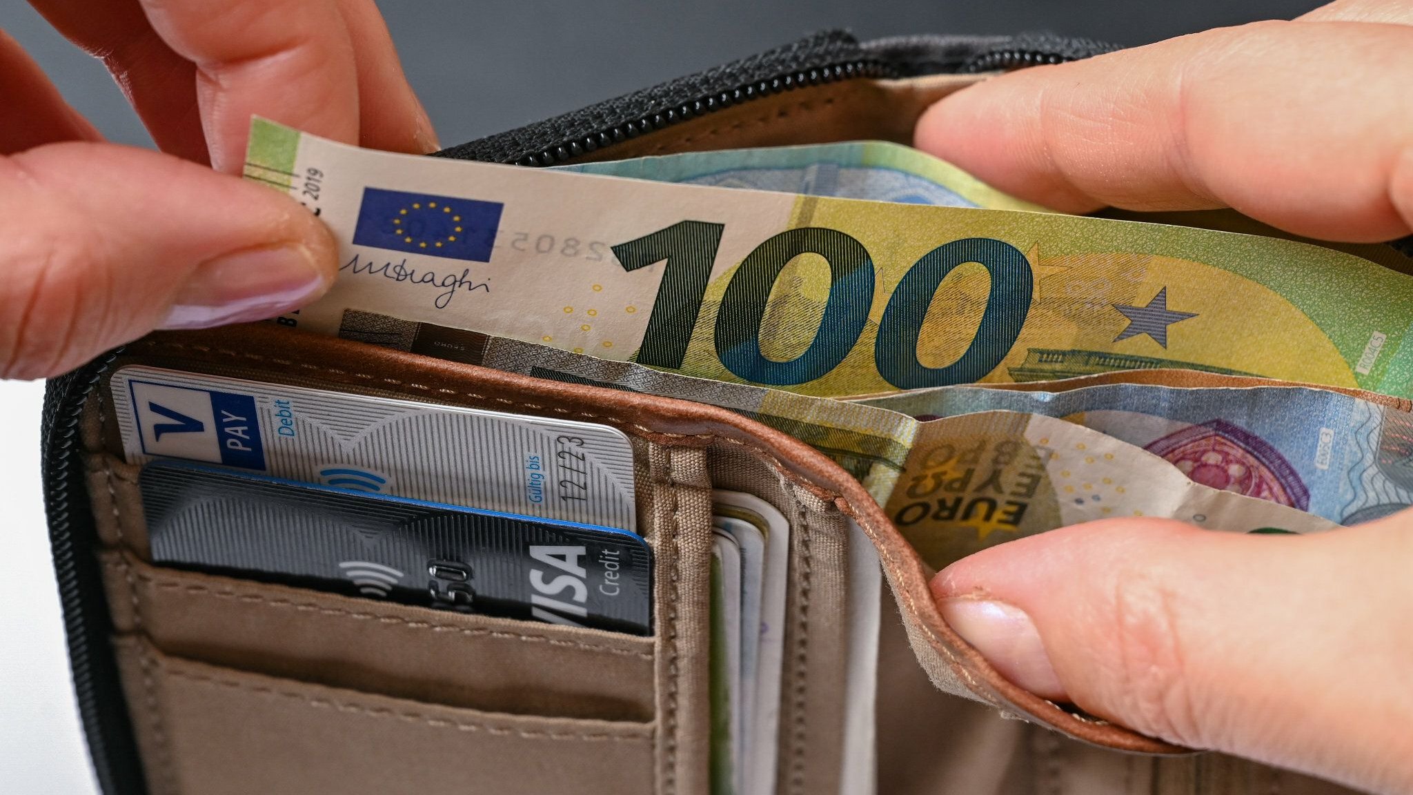 Bundesbank-Studie: Trend zum bargeldlosen Zahlen setzt sich fort