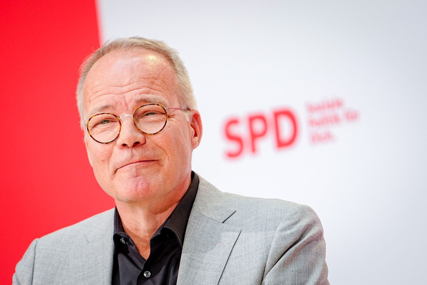 SPD: M;itglieder stimmen Koalitionsvertrag zu – Klingbeil soll Vizekanzler und Finanzminister werden