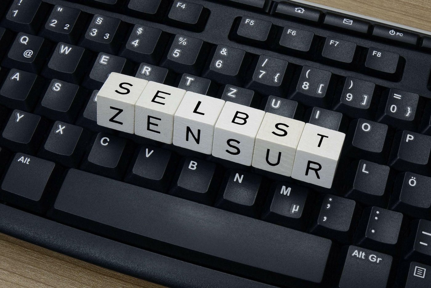 Nina Strassner: Tabus brechen für neue Möglichkeiten?