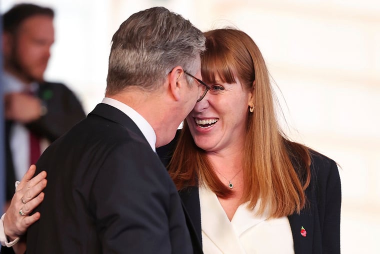 Regierungskrise in London: Starmers Ex-Vize Rayner bringt sich ins ...
