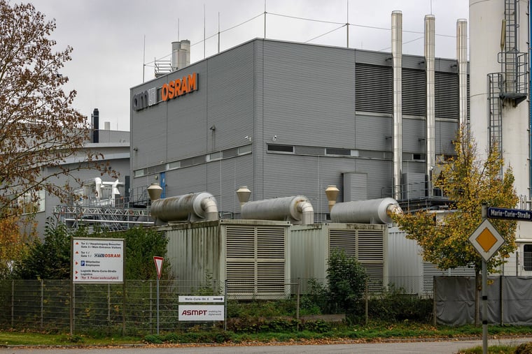 AMS-Osram: Chip-Konzern halbiert Verlust – Fortschritte bei Sanierung