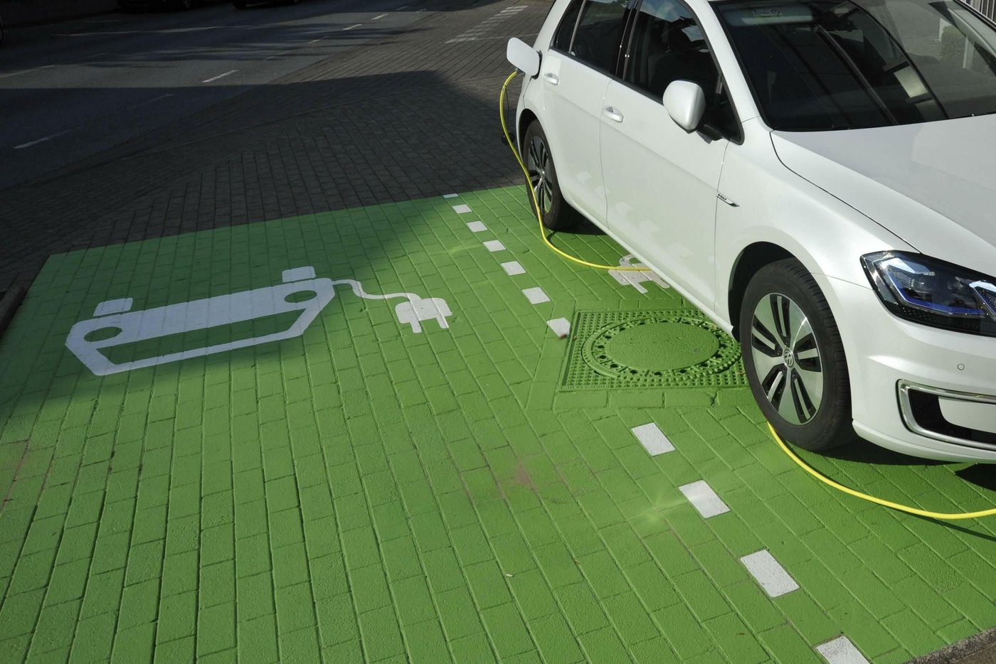 E-Autos: Werden Verbrenner jetzt ganz schnell uncool?