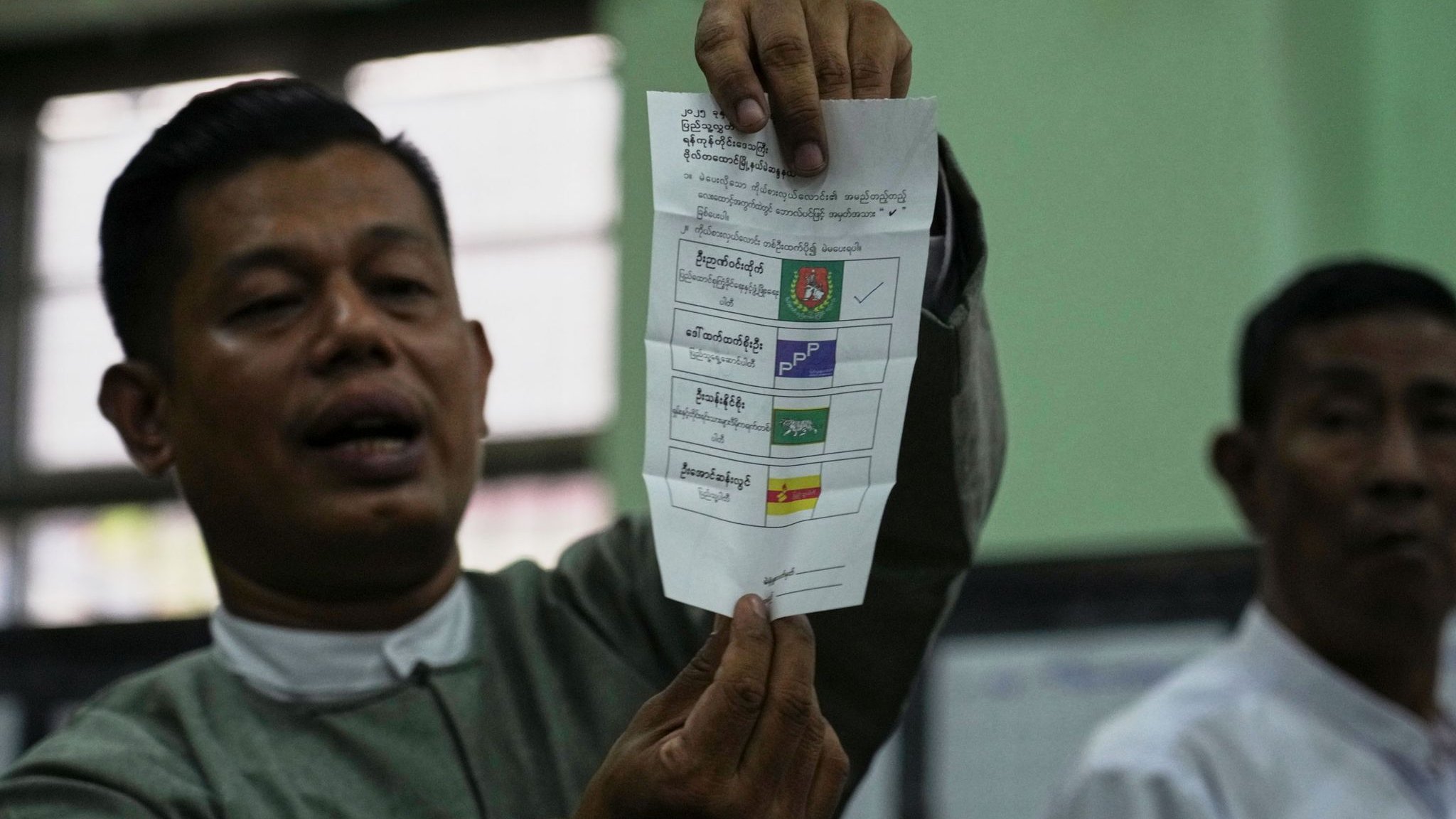 Votum im Bürgerkriegsland: „Scheinwahl“ in Myanmar: Junta will Macht ...