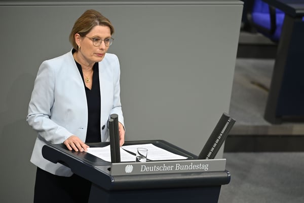 Unternehmenssteuer: Reiche will in Koalition auf Steuersenkungen für Firmen drängen