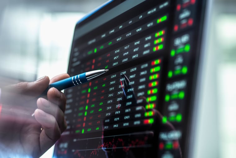 ETF-Depot: Wieso der Höhenflug der US-Aktien nicht im ETF-Depot ankommt