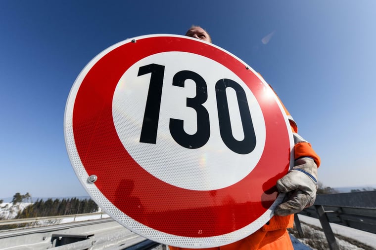 Tempolimit auf der Autobahn: Wo wie schnell gefahren wird
