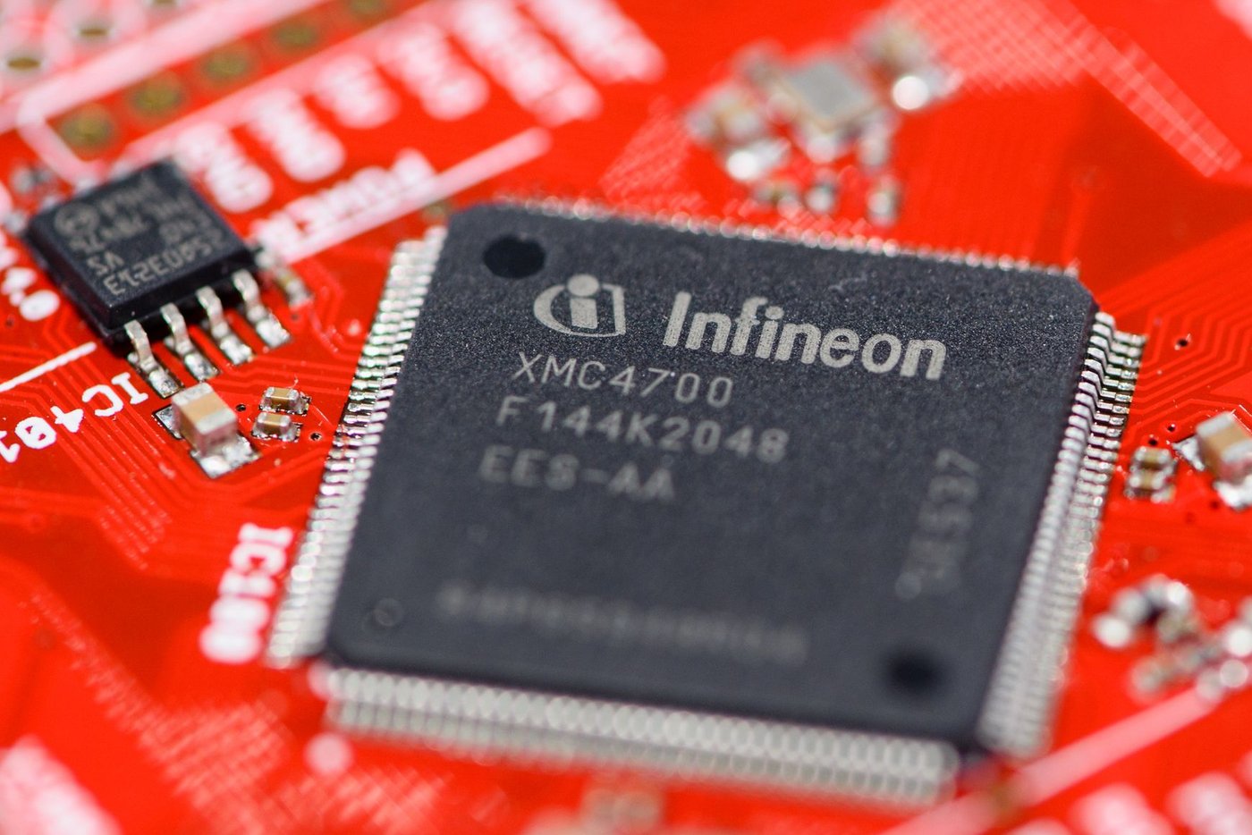 VW, Conti, Bosch: Engpass bei Halbleitern behindert Autobauer