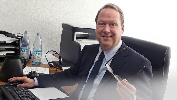 Max Otte: "Unser Geld könnte sich in Luft auflösen"
