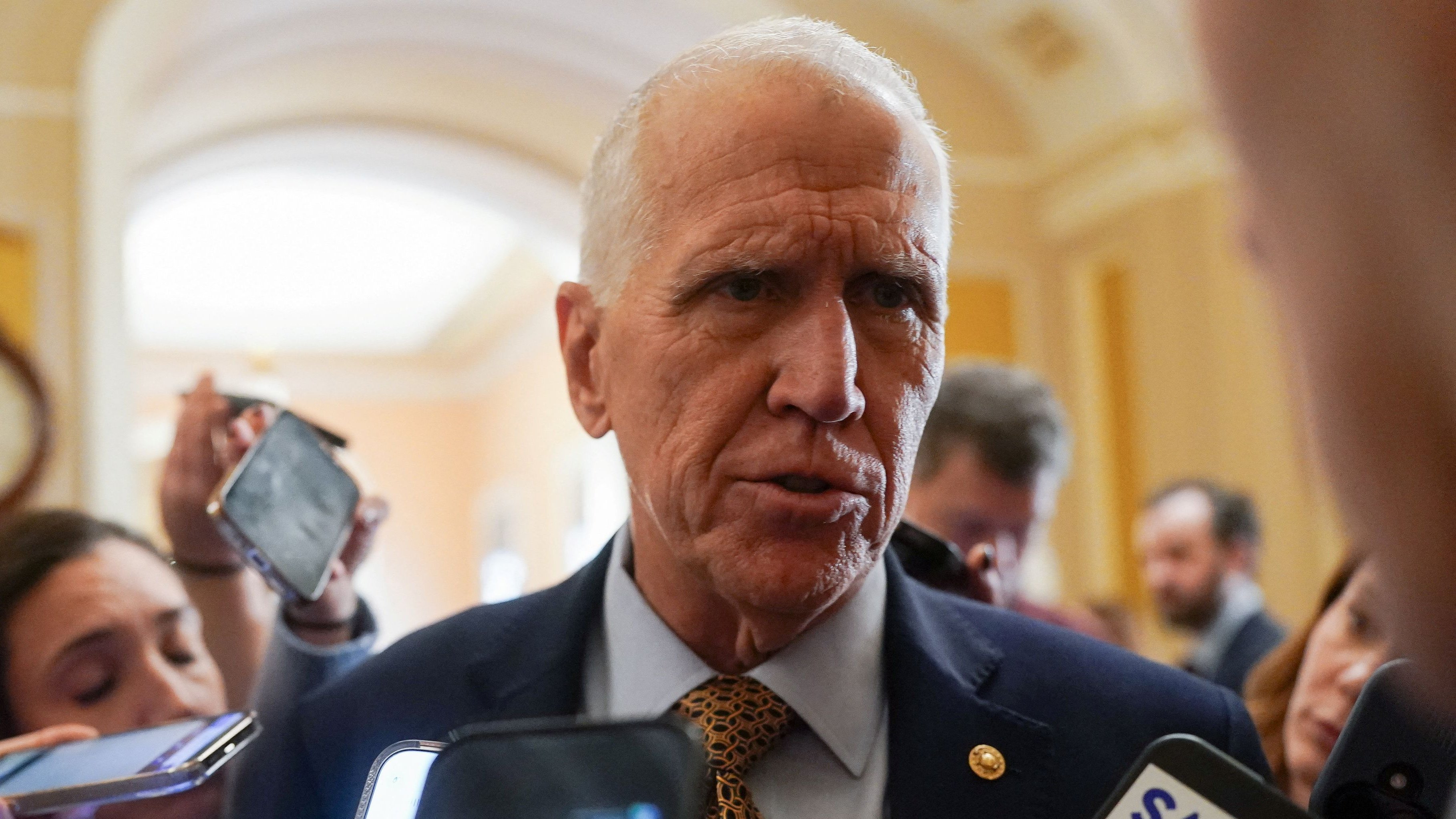 Kevin Warsh: Republikanischer Senator blockiert Trumps Kandidaten für ...