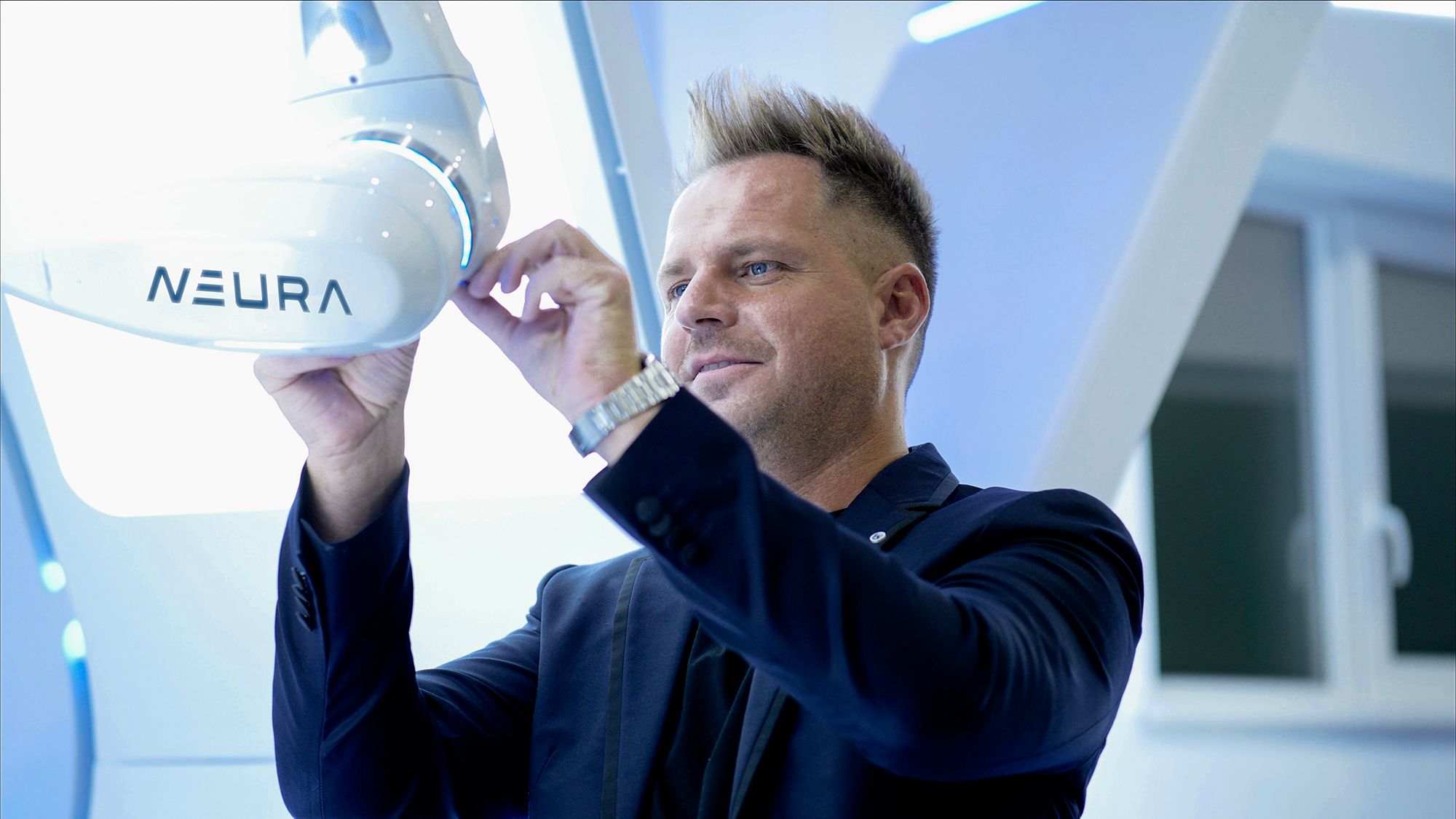 Neura Robotics: David Regers Roboter sollen bald im Haushalt helfen