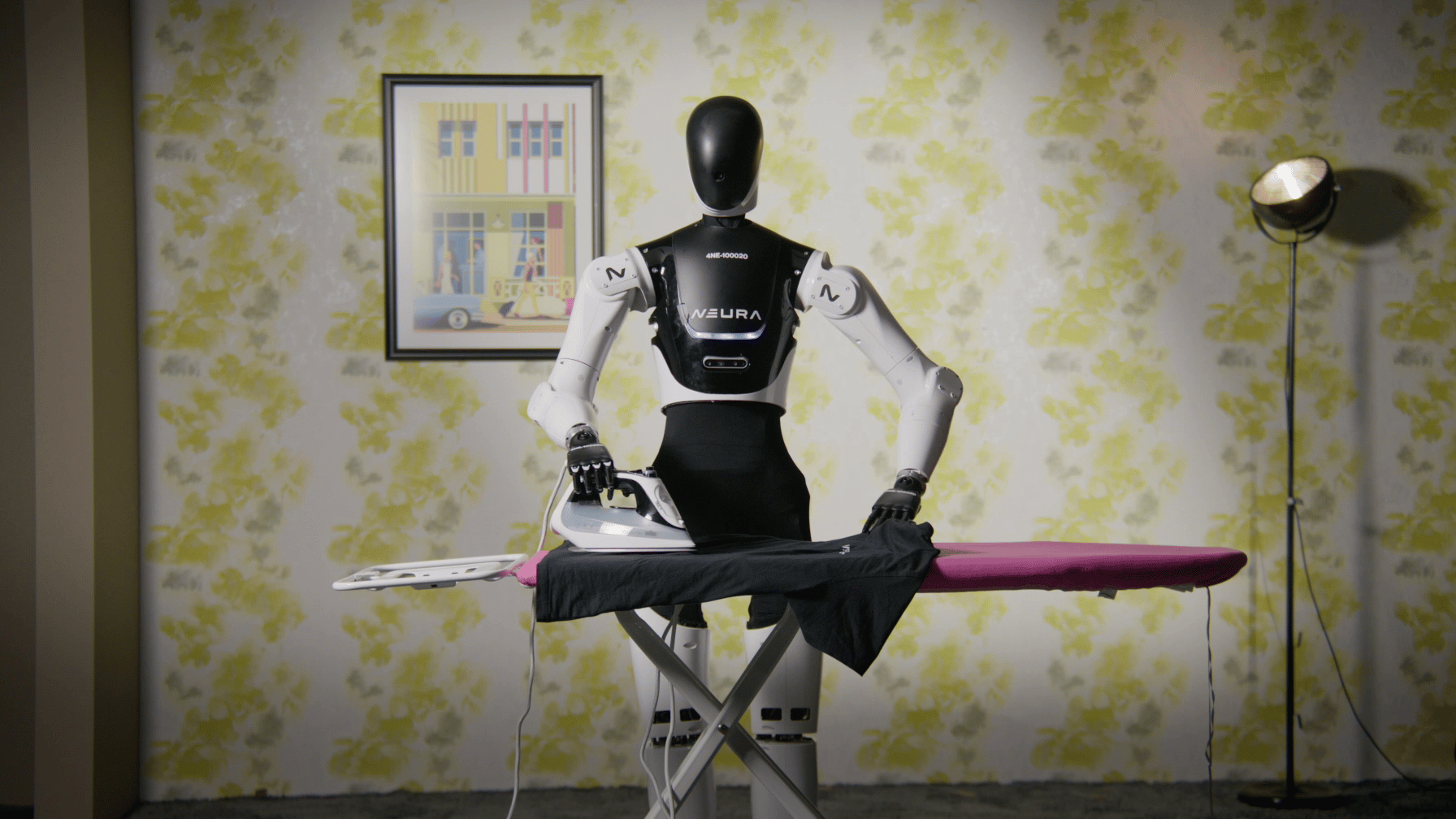 Neura Robotics: Humanoide Roboter im Alltag – ziehen bald ...