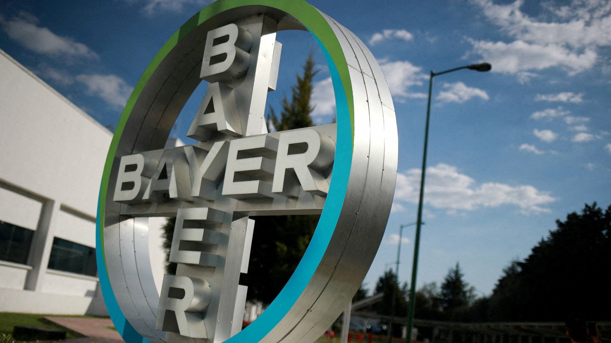 Bayer Quartalszahlen Q1 2023: Konzern blickt vorsichtiger aufs Jahr