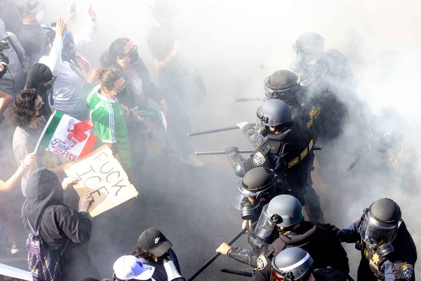 Proteste in Los Angeles: „Sie spucken, wir schlagen“ – Trumps ...