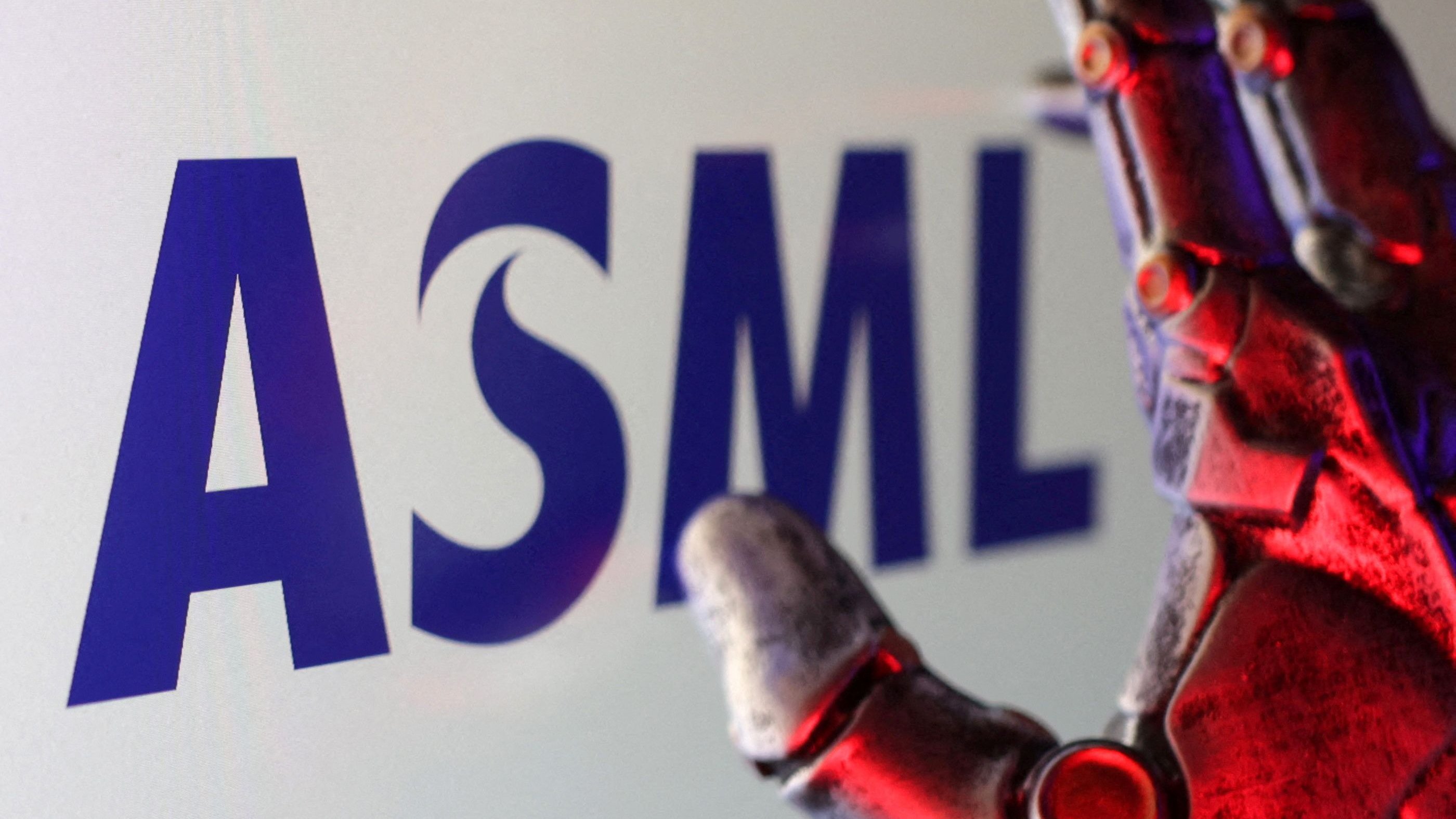Chiphersteller: ASML trotz starker Nachfrage mit verhaltenem Ausblick