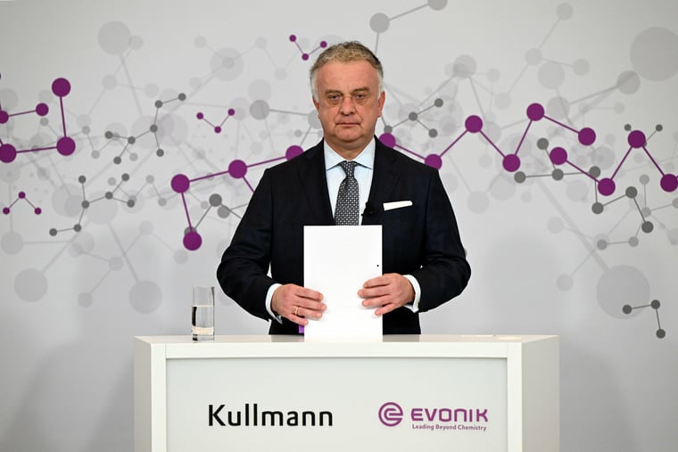Evonik: Chemiekonzern streicht Jobs und verkauft Sparten