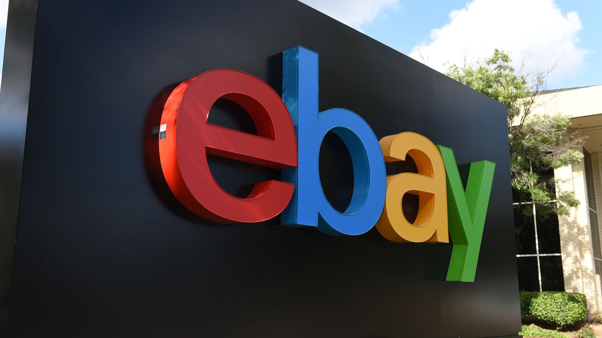 Online-Handel: Gamestop-Chef will nach Kauf massiven Stellenabbau bei Ebay