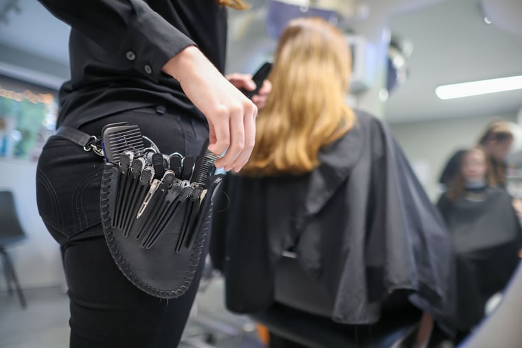 Friseurbesuch 2025: Warum ist der Friseur so viel teurer geworden?