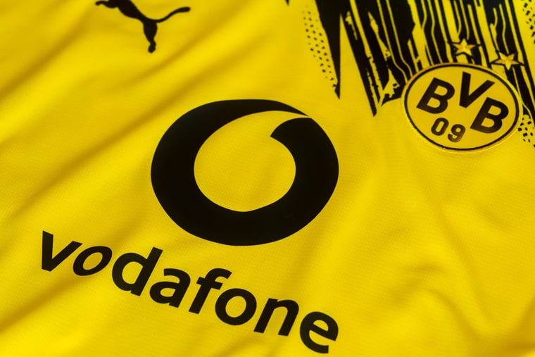 Fußball-Sponsoring: Vodafone statt 1&1 auf den BVB-Trikots: „Ist das ein Joke?“